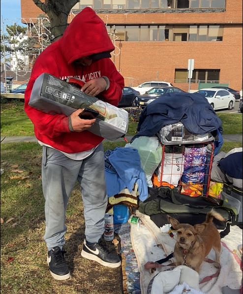 Atlantic City fall leads woman to help homeless man - Breaking AC