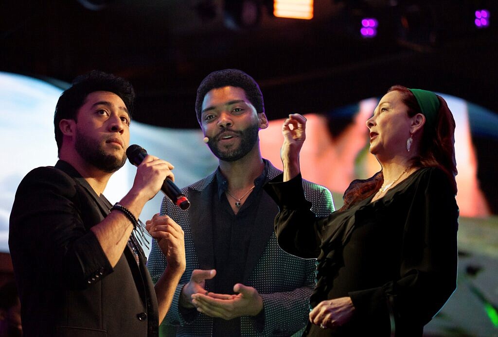 'Brunched By An Angel' psychic mediums show mixes food and fortunes ...