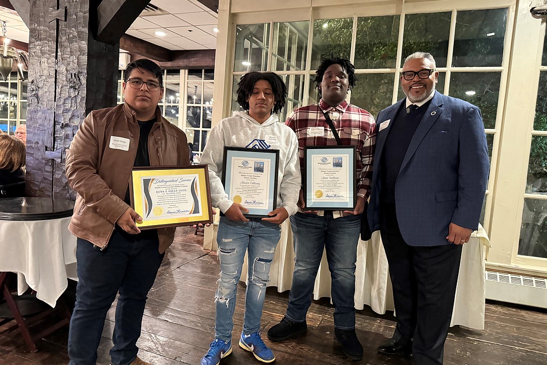 Atlantic County Economic Alliance honors drone program mentors - DownBeach