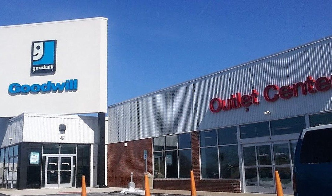 Man Accused of Taking Photos of Woman in Dressing Room at Goodwill ...