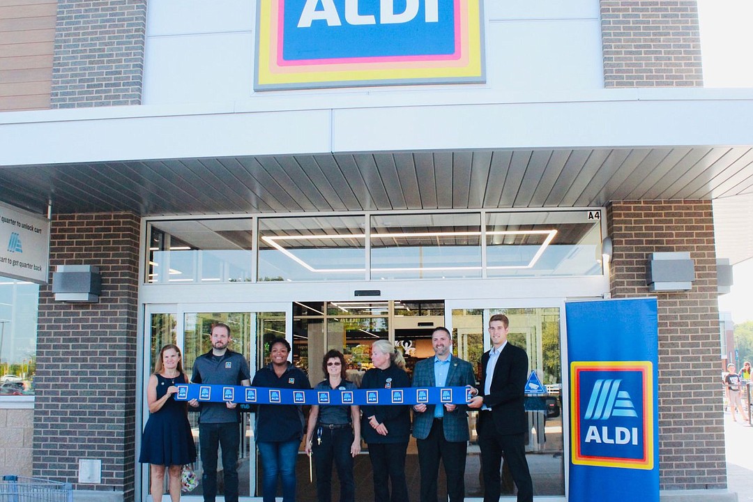 Hundreds Turn Out for Grand Opening of ALDI in Hatfield - North Penn Now