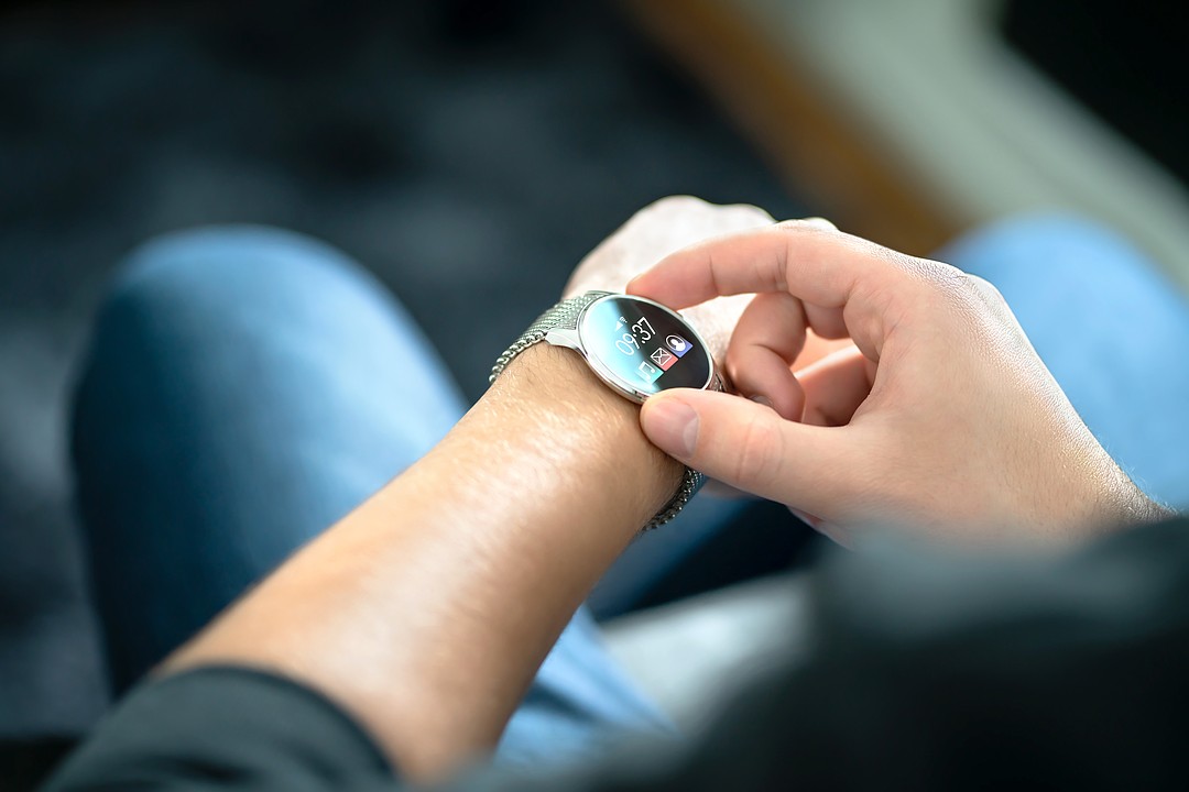 From Runways to Wires: The Rise of Wearable Tech in the Fashion ...
