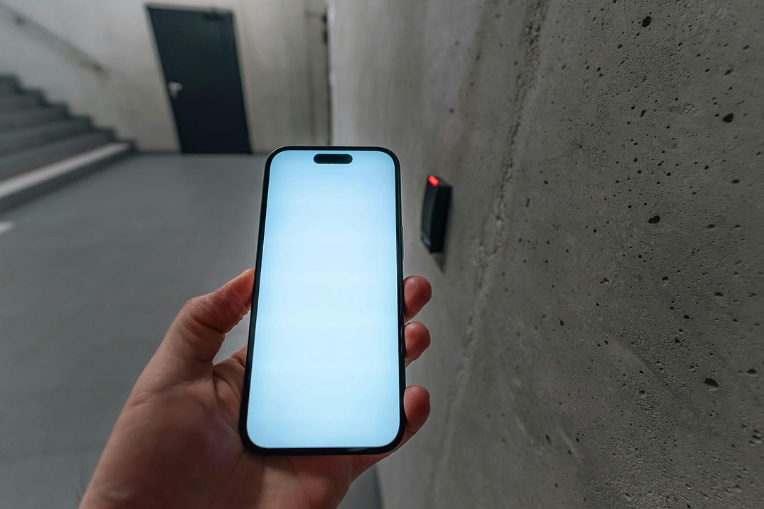 Exploring the Best Mobile Access Control Solutions for Building Owners ...
