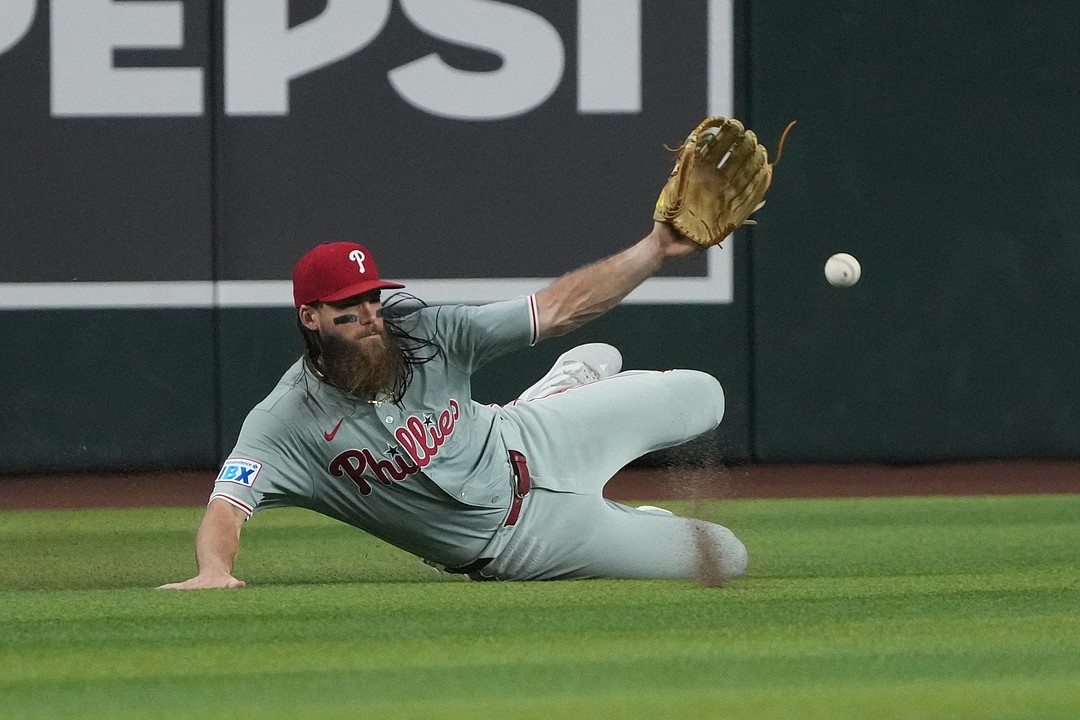 Phils' bats dry up in desert, drop third straight to D-Backs - Breaking AC