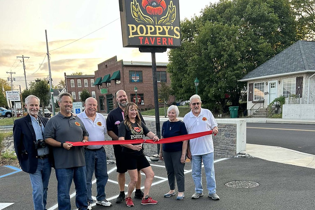 PHOTOS: Poppy's Tavern celebrates grand opening with packed rooms and ...