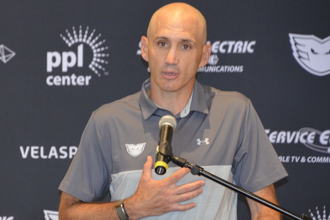 Flyers make more changes to coaching staff; Ian Laperriere won't coach ...