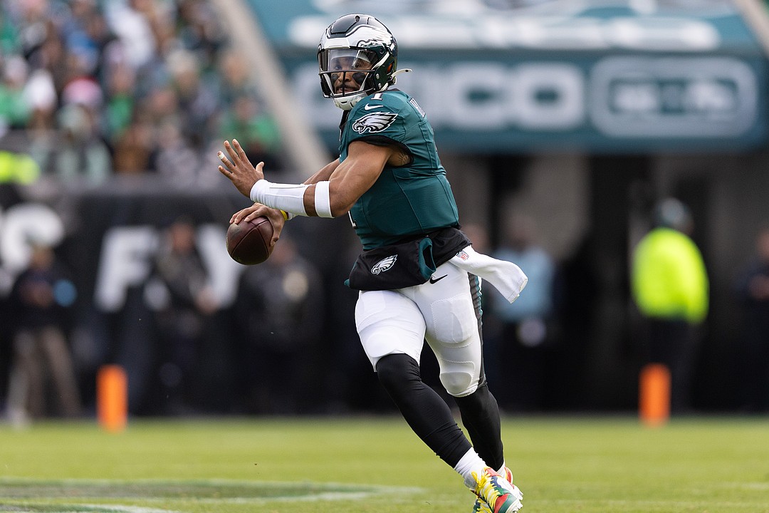 Chris Simms places Jalen Hurts 10th in latest quarterback rankings ...