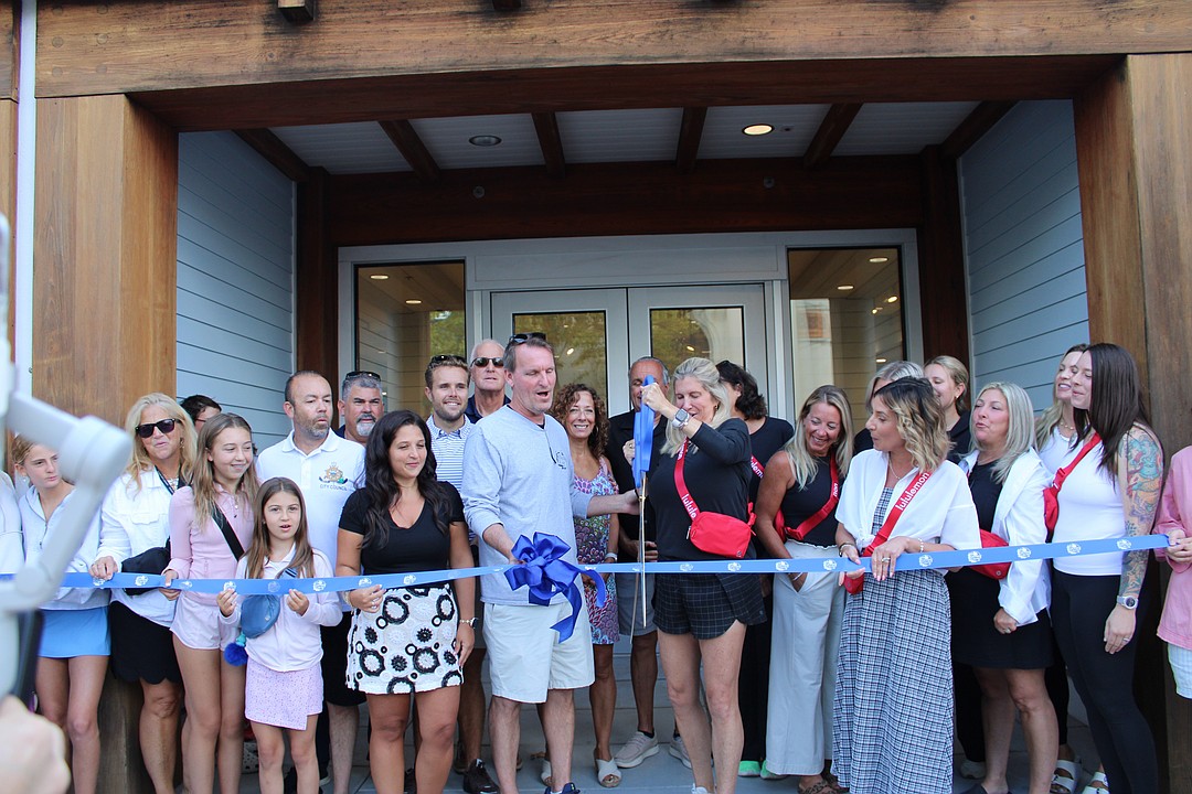 Shoppers line up for Lululemon grand opening in downtown Ocean City - OCNJ Daily