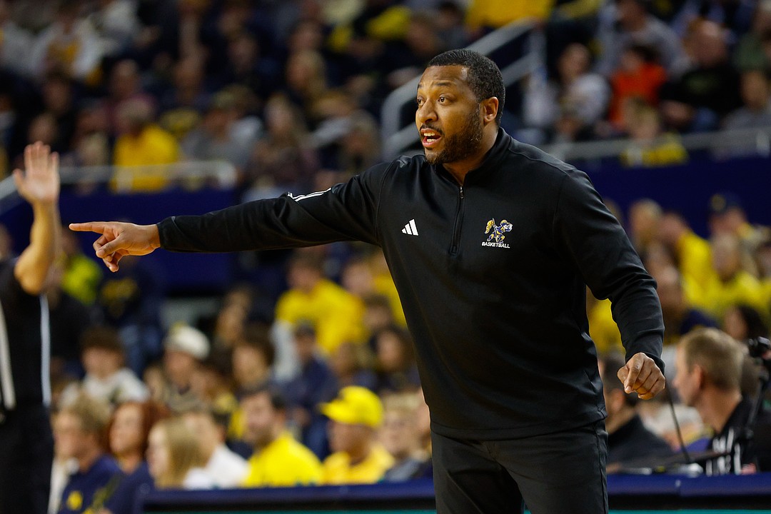 La Salle players allegedly bribed in college basketball points shaving ...