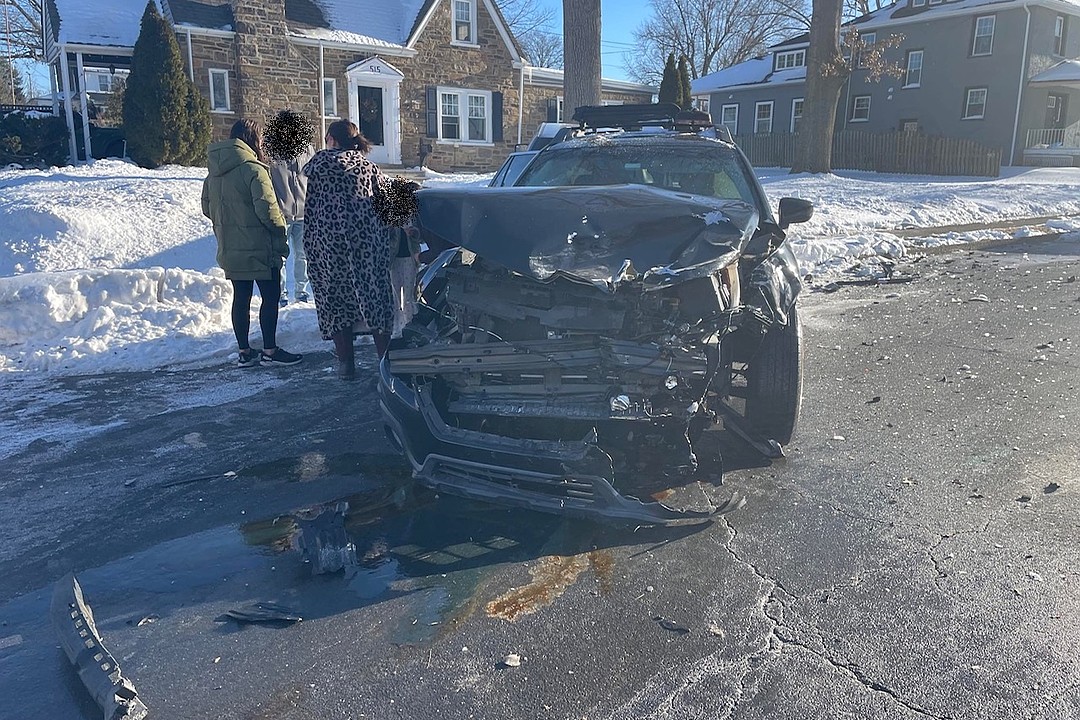 1 taken into custody, at least 1 injured in 2-car crash in Lansdale ...