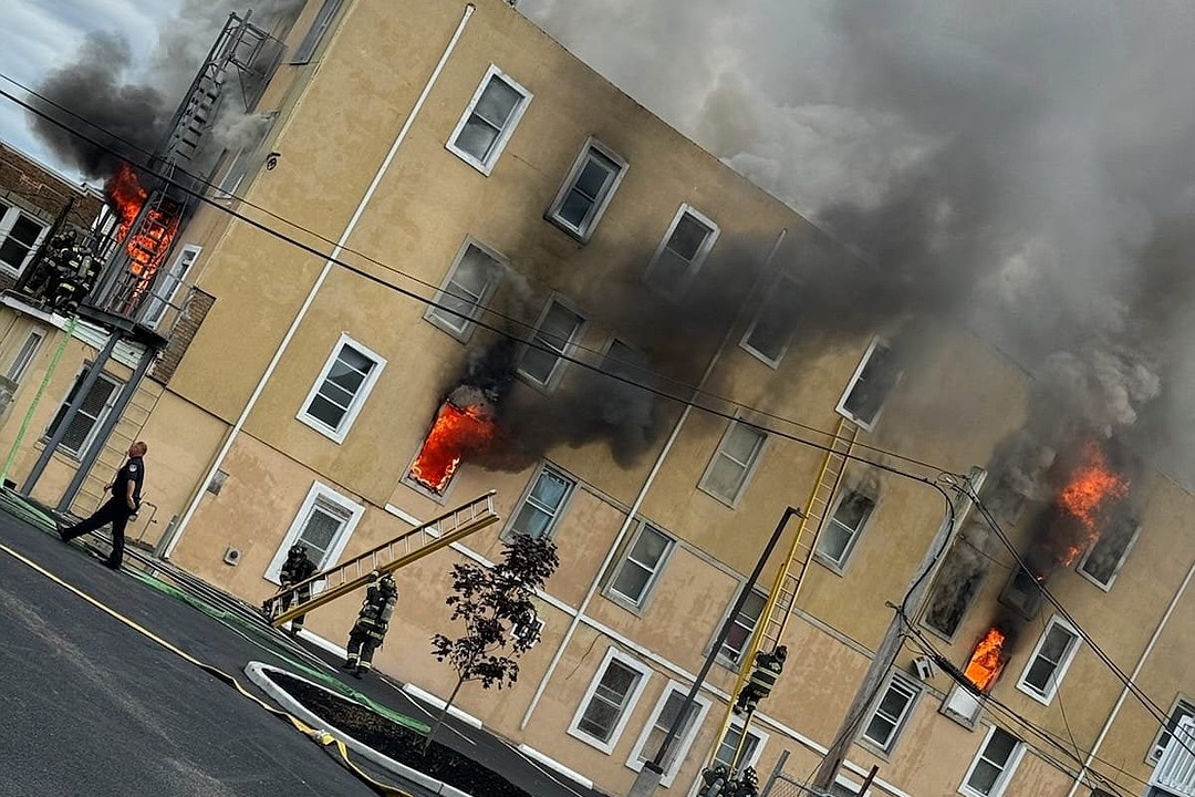 Firefighters, police officers honored for heroic rescues - DownBeach