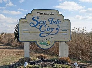 New Sign Welcomes Sea Isle Visitors - SeaIsle News