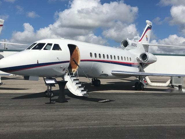 Why Does Teterboro Have So Many Private Jets? - Breaking AC
