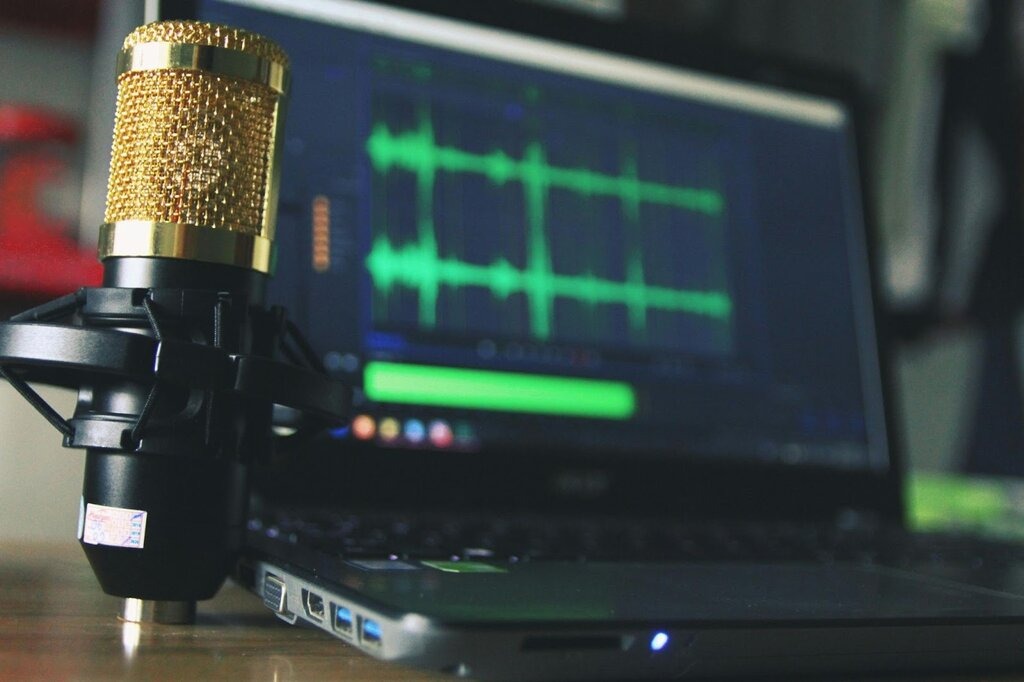 Real-Time Audio Experiences on Digital Audio Platforms: Use Cases for ...