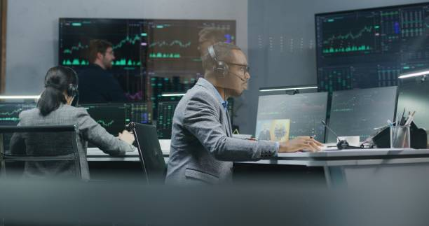Who are the top Financial Analysts for financial analysis? - Breaking AC