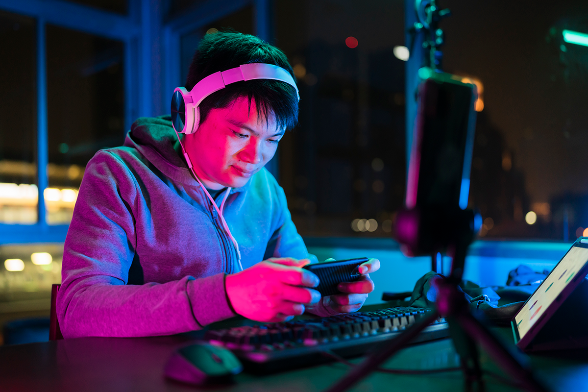 Twitch vs YouTube vs Kick vs Trovo vs Earnscape: Which Is Best for ...