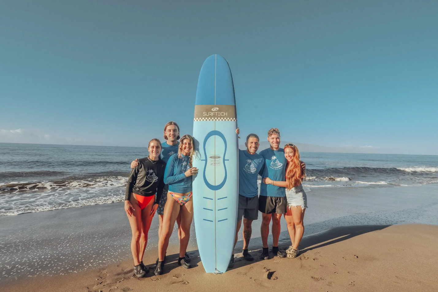 Dos and Don’ts for Beginners in a Group Surf Lesson - Breaking AC