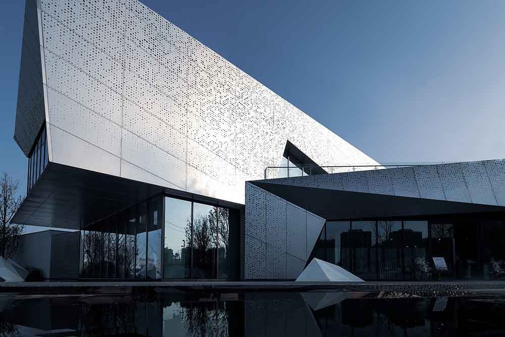 Low-Maintenance Benefits of Aluminium Wall Facade Panels - Breaking AC