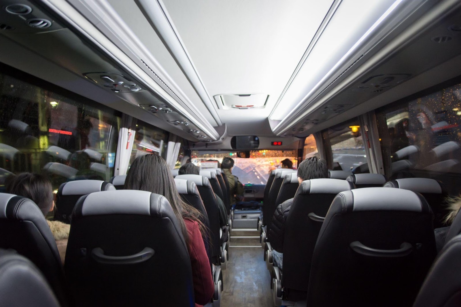 Top Benefits of Booking a Coach Bus Rental in NY for Tours - Breaking AC