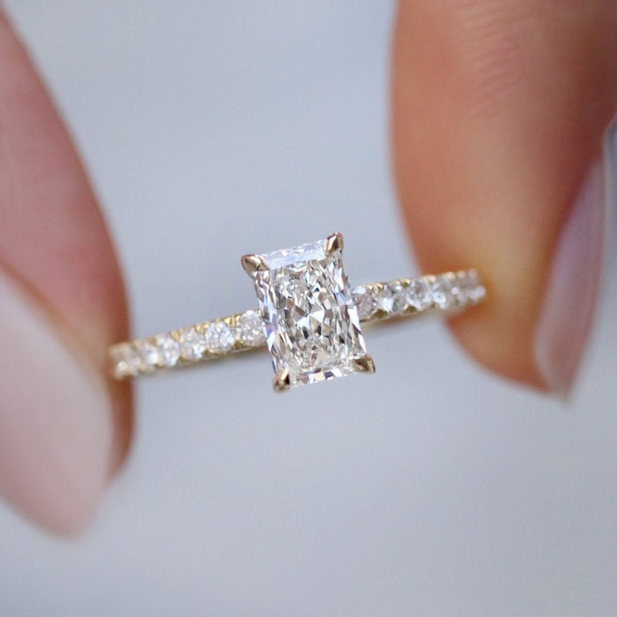 What Should You Know Before Buying a One-Carat Diamond Online ...